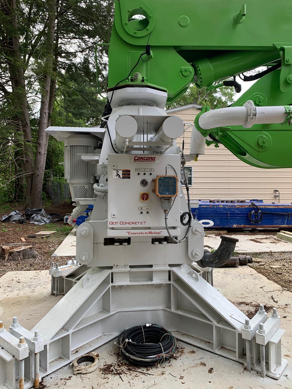 Green 38 Meter Z Boom Self Rising Placing Boom - Virginia Concrete Pumping